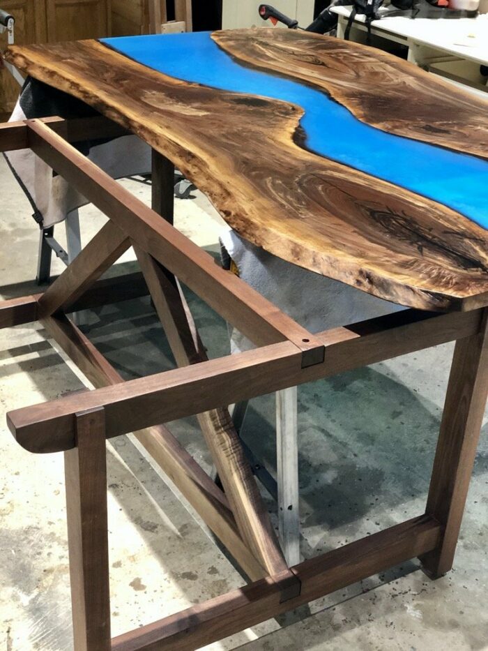 How to Attach Table Top to Base (Video Guide)